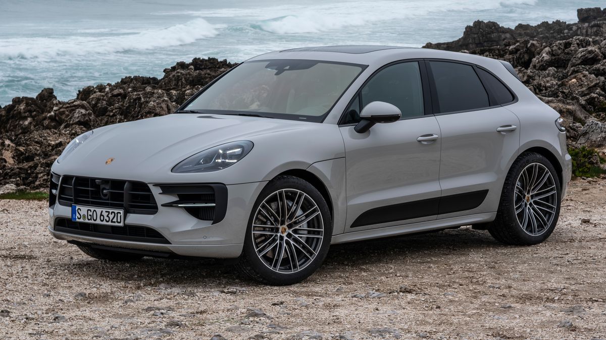 Porsche Macan - Sewa Mobil Mewah Bali
